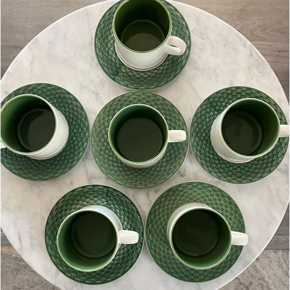 Pier 1 | Kitchen | Pier Stackable Coffee Mug Basket Weave Greenwhite ...